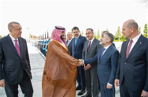 ولي العهد السعودي يغادر تركيا بعد مباحثات ثنائية مع أردوغان