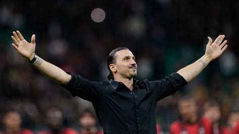 Zlatan Ibrahimovic le dijo adiós al fútbol en una emotiva despedida