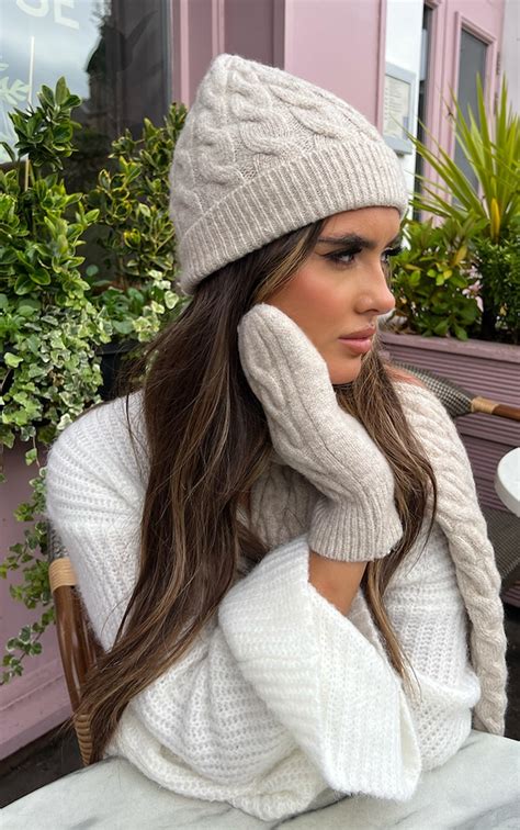 Oatmeal Cable Knit Mittens Accessories Prettylittlething