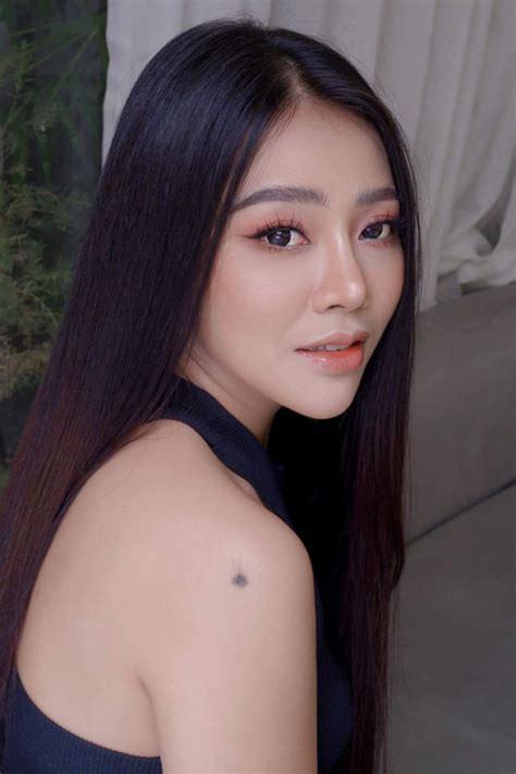 ការពិតចឹងសោះ ស្រីពី ន ចេញ មុខ ទម្លាយ រឿងពិត ក្រោយល្បីថា នាង មានកូន តែគ្មានប្តី Khmerload