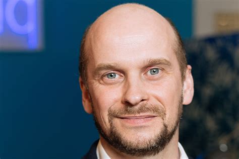 Data Sharing Data Caring Across