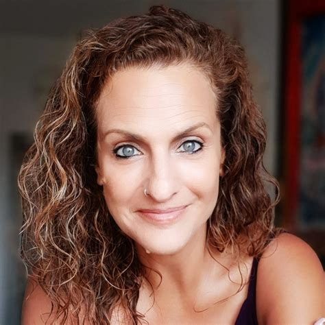 נאוה נוריאל