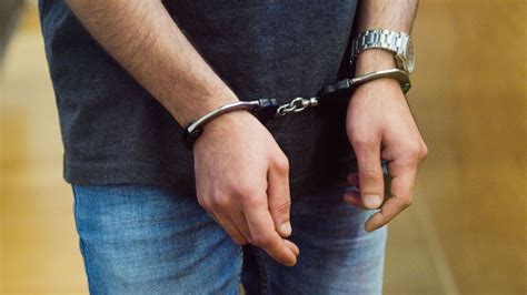 Violée Par Son Beau Frère De 56 Ans Elle Tombe Enceinte à 14 Ans Il