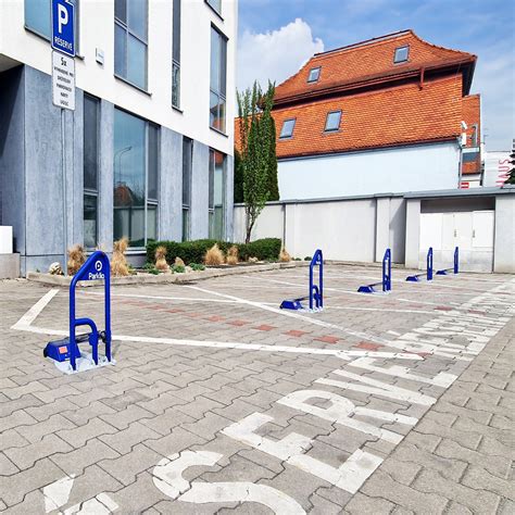 Battery Powered Parking Space Blocker Automatic Parking Barrier Domestic And Commercial Security