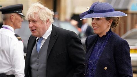 Boris Johnson bientôt papa pour la e fois sa femme Carrie enceinte de leur troisième enfant