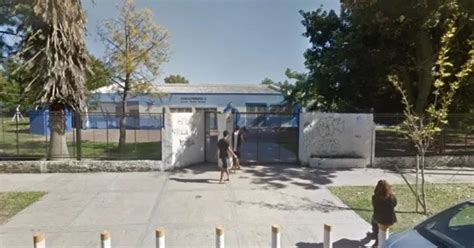 Una Mujer Le Pegó A Una Alumna De 14 Años Porque Le Hacía Bullying A Su