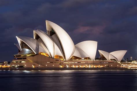 Famous Landmarks Around The World List