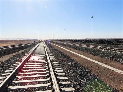 Гашуунсухайт Ганцмод төмөр замын төслийн 20 жилийн хугацаанд Засгийн газрын 45 тогтоол гарчээ