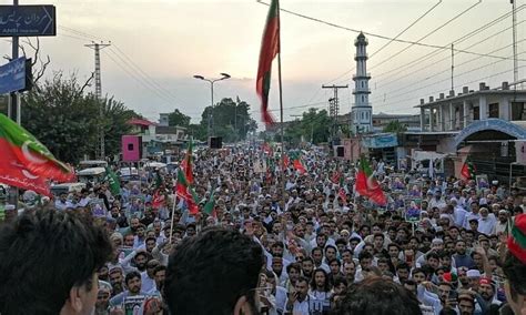 PTI Workers Protest Minus One Formula Pakistan DAWN