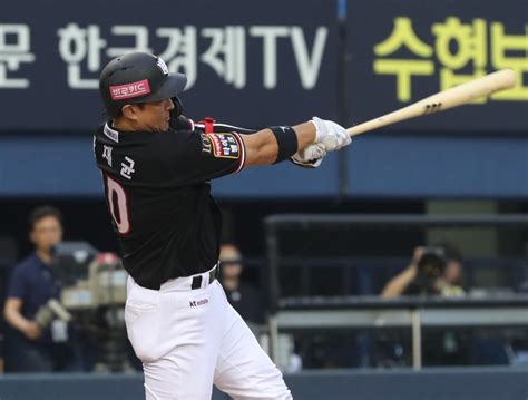 황재균 역대 9번째 2000안타 1000타점·득점 눈앞 파이낸셜뉴스
