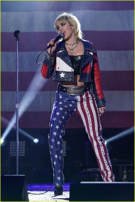 Watch Miley Cyrus Perform Party In The Usa For Nye Special Video