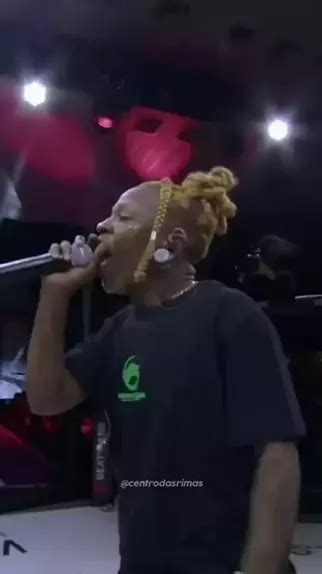 alguém conseguiu entender o que esse cara ta falando letra xamuel