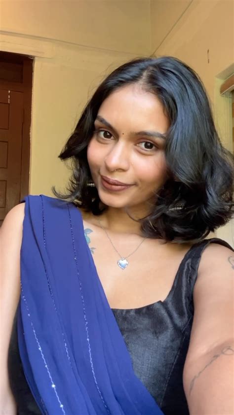 Indhu Lakshmi Tumse Milke Dil Ka Hai Jo Haal Kya Kahen In Love With