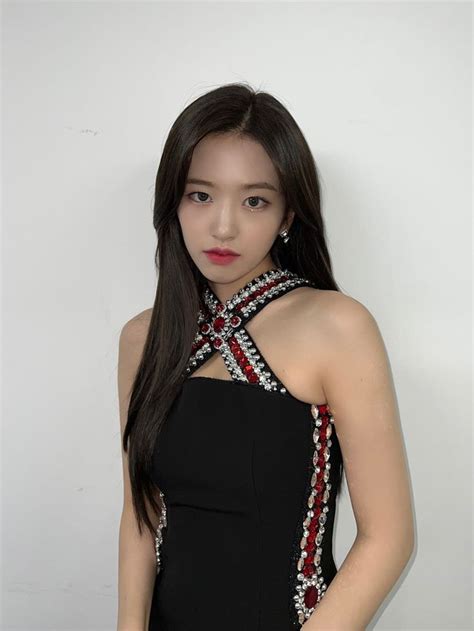 Pin De Mallow En Ive Celebridades Hyun Seo