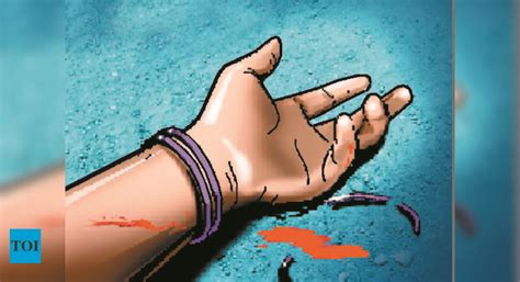 Raipur Woman Found Dead In Rented House Live In Partner Booked