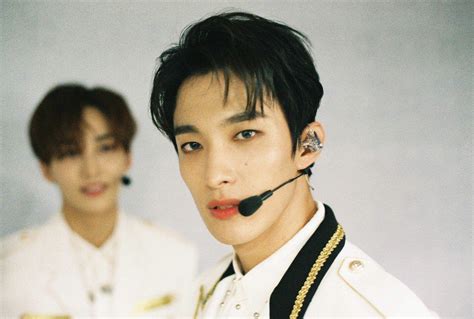 17s 20181109 세븐틴과 캐럿의 1000일을 축하합니다💖💙 Svtcarat1000days 세븐틴캐럿1000일 🎉 Photobymingyu Dk Foto