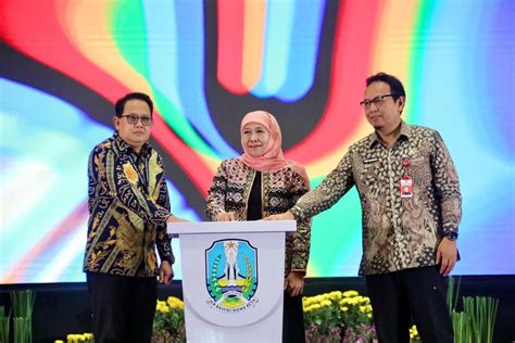 Luncurkan Aplikasi Sibermata Desa 2 0 Gubernur Khofifah Satu Satunya