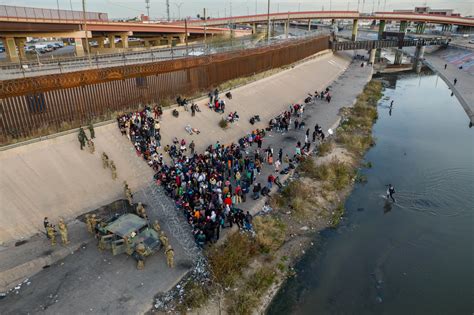 Biden Says He Intends To Visit Us Mexico Border Next Week Bloomberg