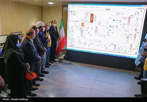 بازدید سرمایه گذاران و معاون وزیر نفت از شرکت پژوهش و فناوری به روایت