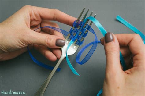 Create Your Own Tiny Bow With These Easy Steps
