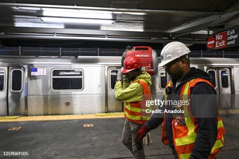 Canarsie Rockaway Parkway Station Photos And Premium High Res Pictures