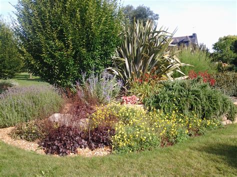 Aménagement dun jardin rural Benoît GILLARD Maçon Paysagiste