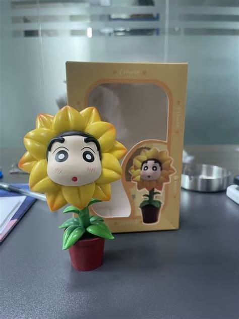 蜡笔小新 向日葵小新 盒装手办 高15cm 广州动漫周边产品批发平台 乐亿动漫（）