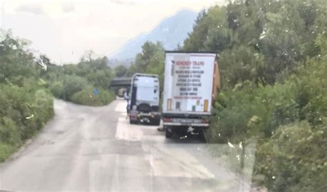 Важно за шофьорите Ремаркето на ТИР се откачи на околовръстното на Враца карайте внимателно