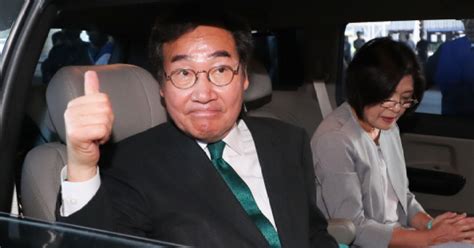 이낙연 “추미애 ‘내가 기자 때 전두환 칭송 거짓 정치”