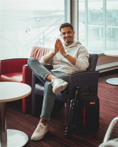 10 Must Carry White Sneakers Outfit For Men Tiptopgents