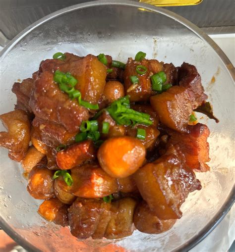 【懒人版电饭煲家常红烧肉的做法步骤图】躲躲藏藏躲躲下厨房
