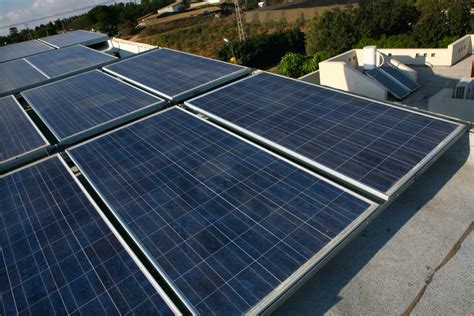 אנרגיה מתחדשת תחילה לא בטוח שחברת החשמל תאפשר את זה שקוף