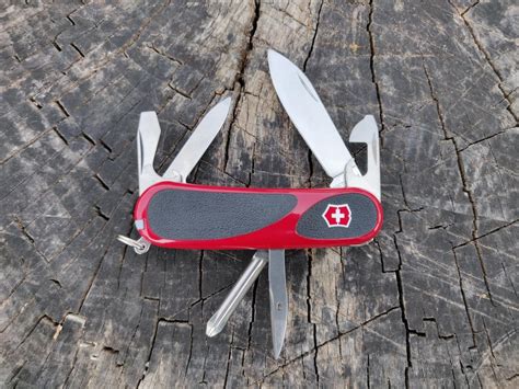 My New Evogrip 11 And A Comparison With Tinker Small Rvictorinox