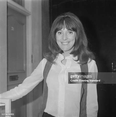 Samantha Jones Singer Photos And Premium High Res Pictures Getty Images