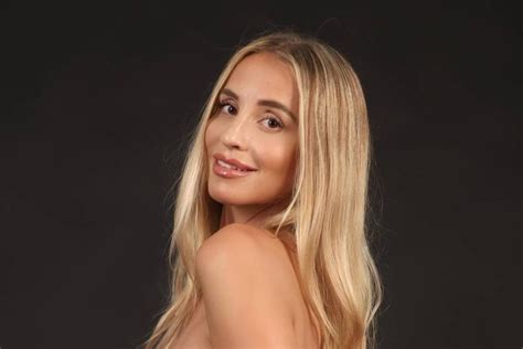 Conor Mcgregors Favourite Tv Host Turns Heads In Jaw Dropping New