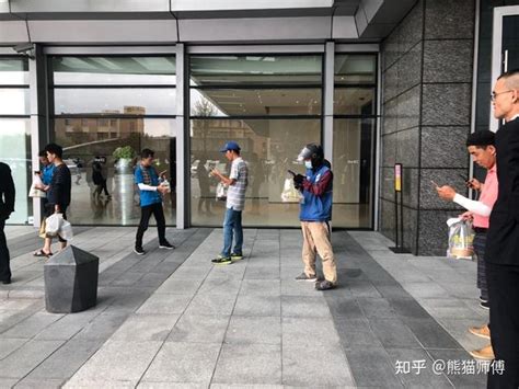 跑腿不用愁，机器人送上楼！写字楼里有这样的跑腿机器人吗？ 知乎