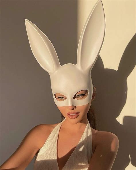 Isa On Instagram Hunny Bunny 🐇🍯🤍 Mavenbeauty Products Lipstick In