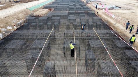 甘肃送变电公司：节日坚守不停工 电网建设“火力全开”
