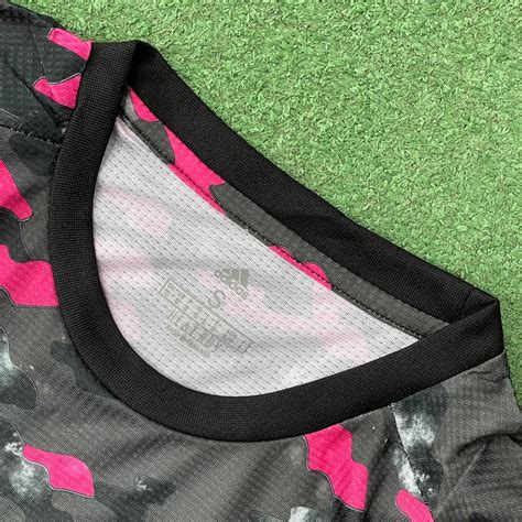 کیت کلاسیک آرسنال مدل ۲۰۲۳ فروشگاه اینترنتی آریا اسپرت