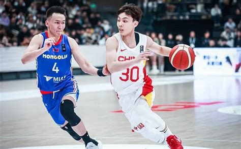 尴尬！男篮后卫群12投仅1中 仅徐杰有得分入账赵继伟中国队蒙古队