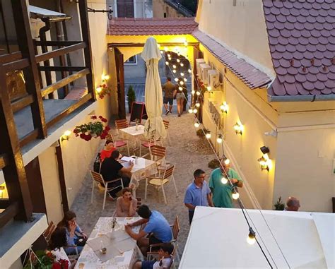 Restaurantele din Sibiu iau măsuri de criză Schimbă programul și
