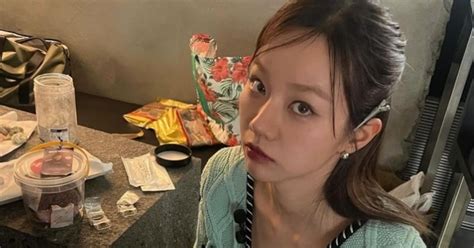 ‘류준열 한소희 연애는 잊은듯 혜리 그러거나 말거나‥칵테일 만들며 즐거운 표정