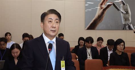 이동관 “방송장악 했다면 文정권이 살려놨겠나”
