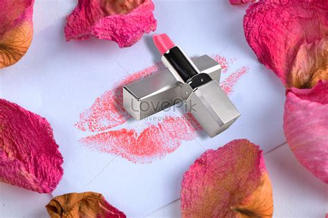 Romantic Lipstick Creative Imagepicture Free Download 401066471