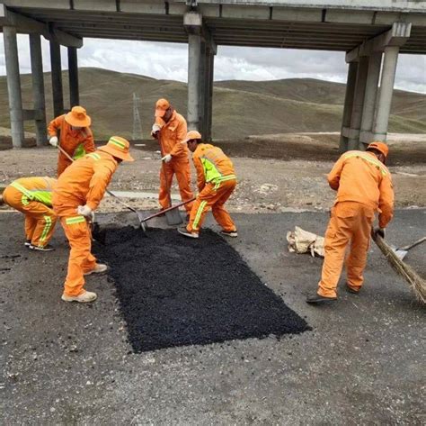 【工作动态】花石峡公路段召开近期安全生产及防汛 保通工作部署会应急抢险养路段