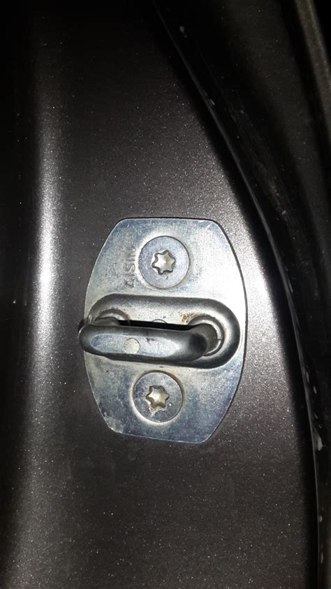 накладки на замок двери — Toyota Camry (XV30), 2,4 л, 2002 года ...