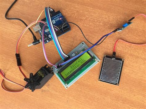 Rain Sensing Wiper Using Arduino And Servo Motor