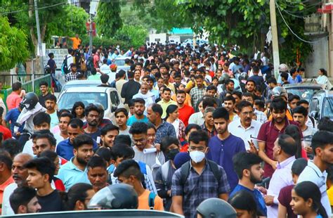 Neet 2023 एनसीईआरटी आधारित रहा प्रश्न पत्र बायोलॉजी और कैमेस्ट्री के