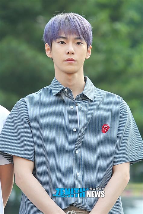 Z포토 Nct 127 도영 이른 아침에도 청순뮤뱅 출근길 제니스글로벌뉴스