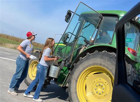 Vinton Today Vinton Shellsburg Ffa Chapter Feeds The Farmers